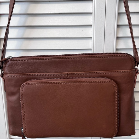 Ili New York | Bags | Ili New York Brown 0 Leather Exterior Rfid ...